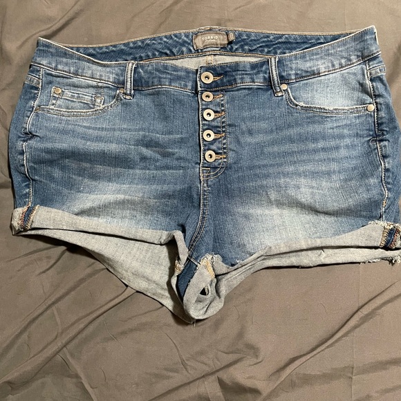 torrid | Shorts | Torrid Short Cutoff Jean Shorts | Poshmark
